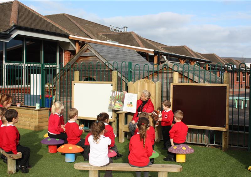 Playground Seating and Picnic Benches For Schools | Pentagon Play